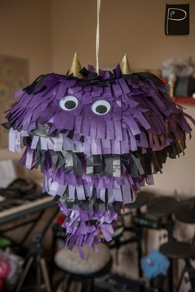 Pinata Monster / Pinyáta Szörny | Punctually Punch Art