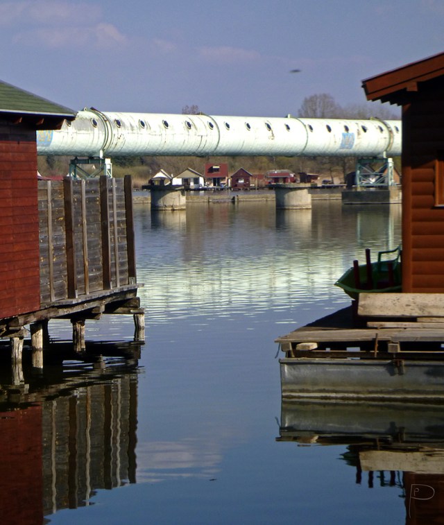 Hungary: Bokodi Lebegőfalu / Bokod Floating Village | Punctually Punch Art
